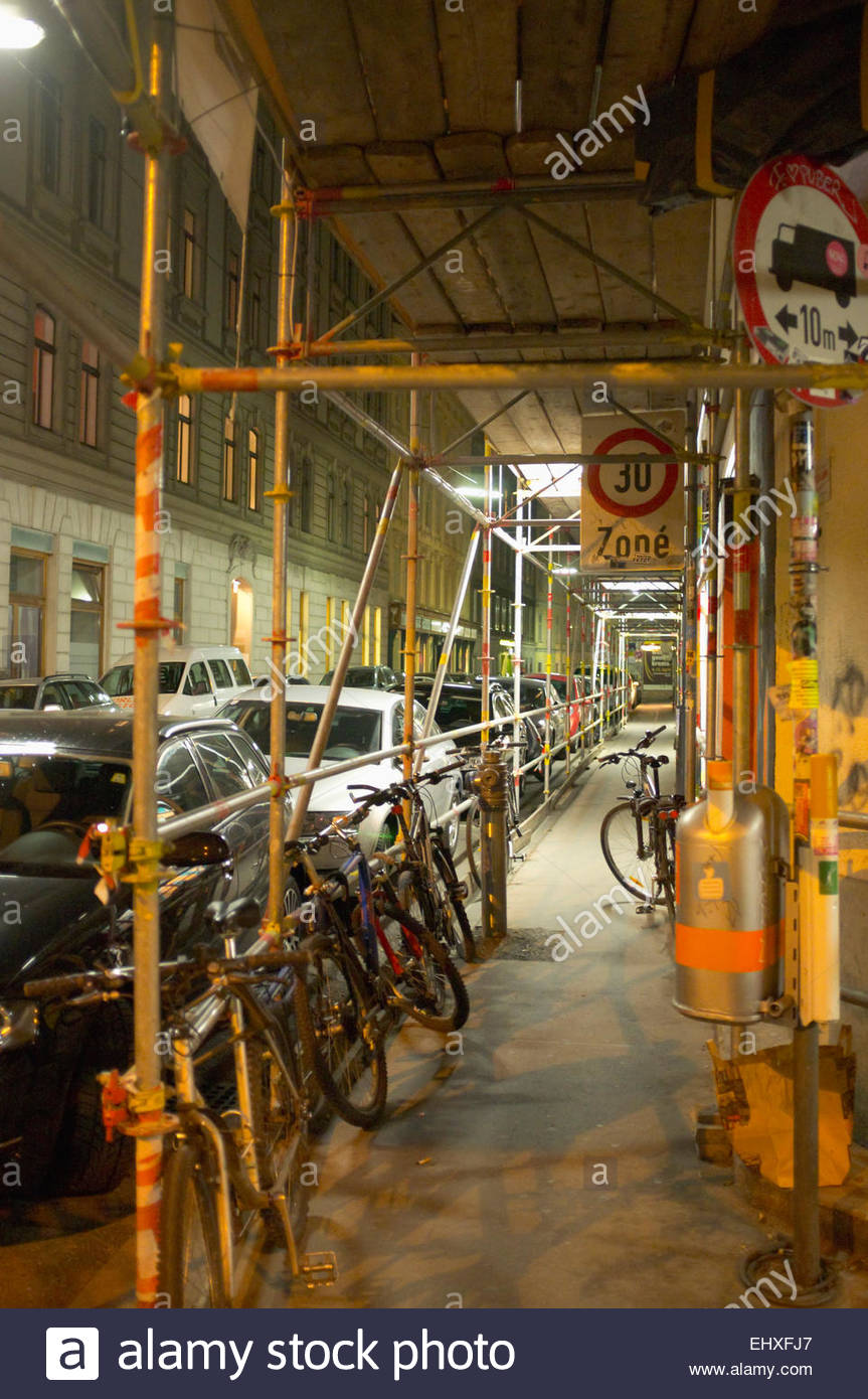 Pavement Messy High Resolution Stock Photography and Images - Alamy