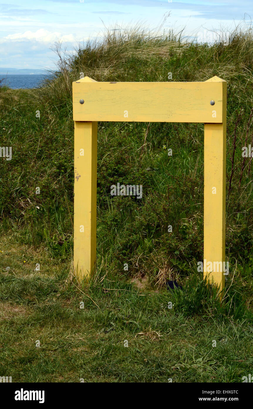 Blank Wooden Beach Sign High Resolution Stock Photography and Images ...