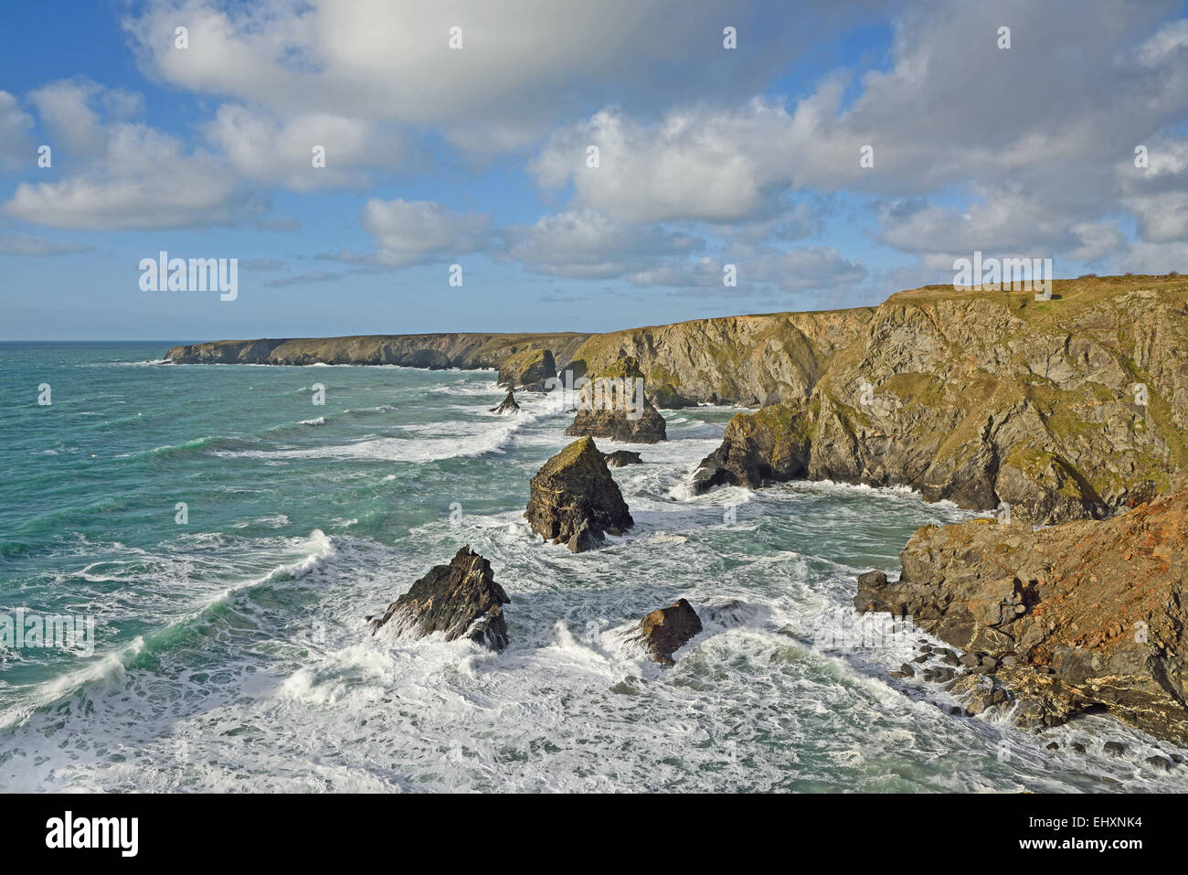 Clifftop view of Bedruthan Steps, Cornwall, UK Stock Photo - Alamy