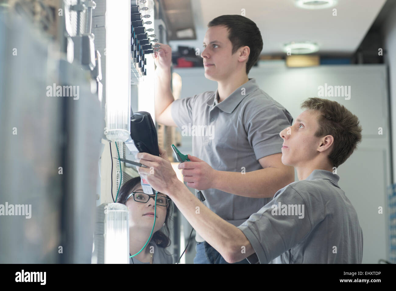 Students at electronics vocational school Stock Photo - Alamy