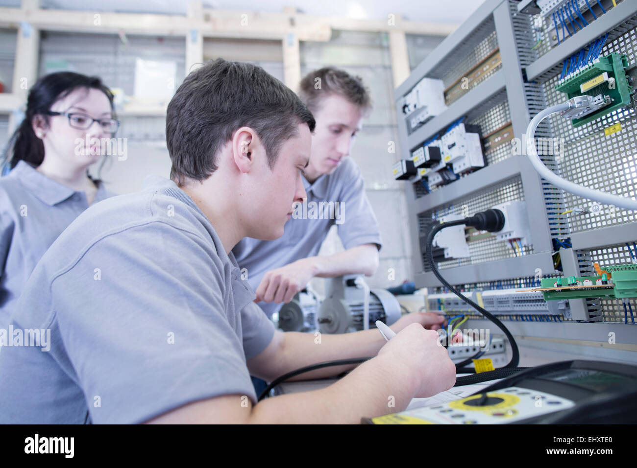 Electricity circuit school hi-res stock photography and images - Alamy