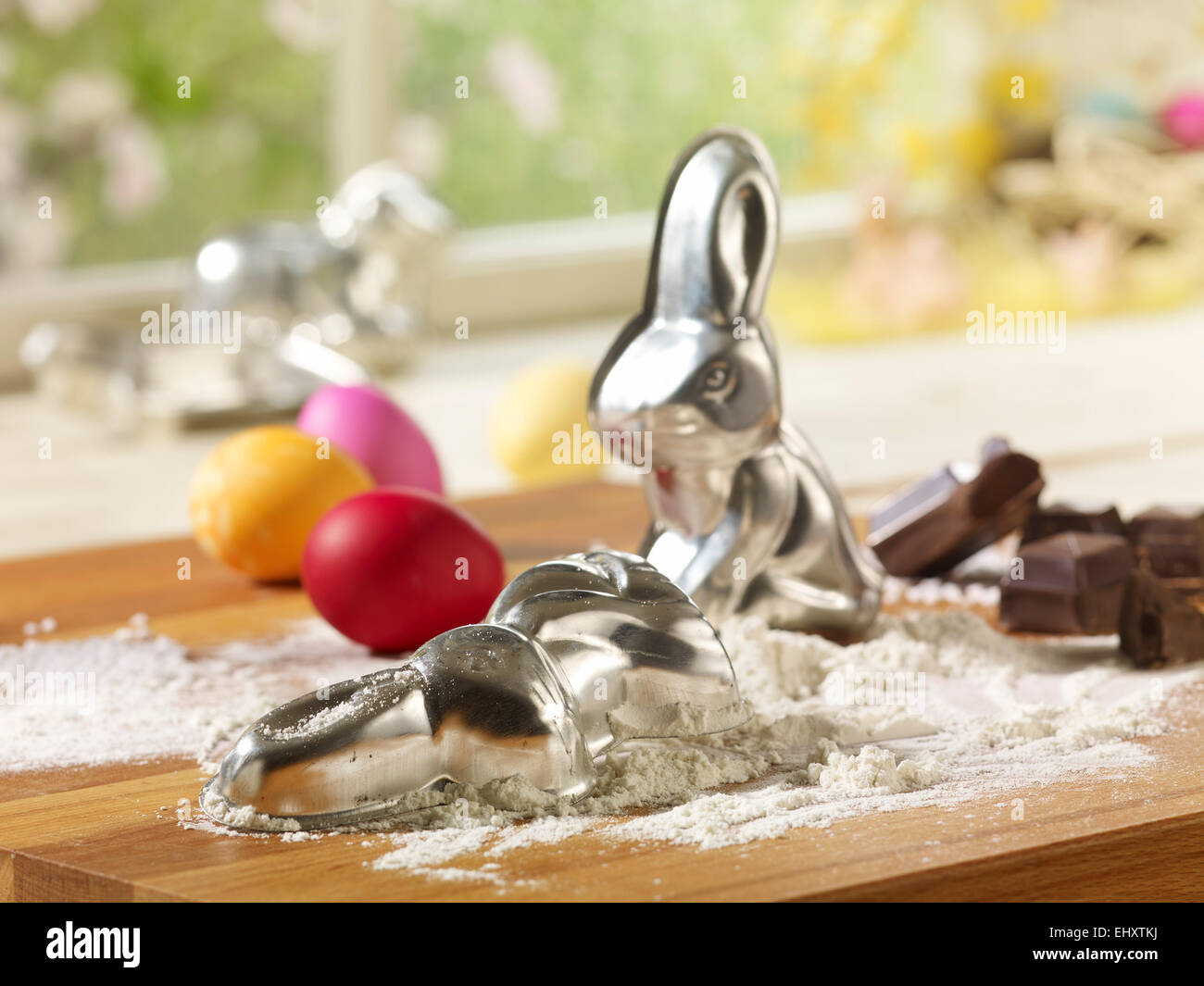 Eastern chocolate egg hi-res stock photography and images - Alamy