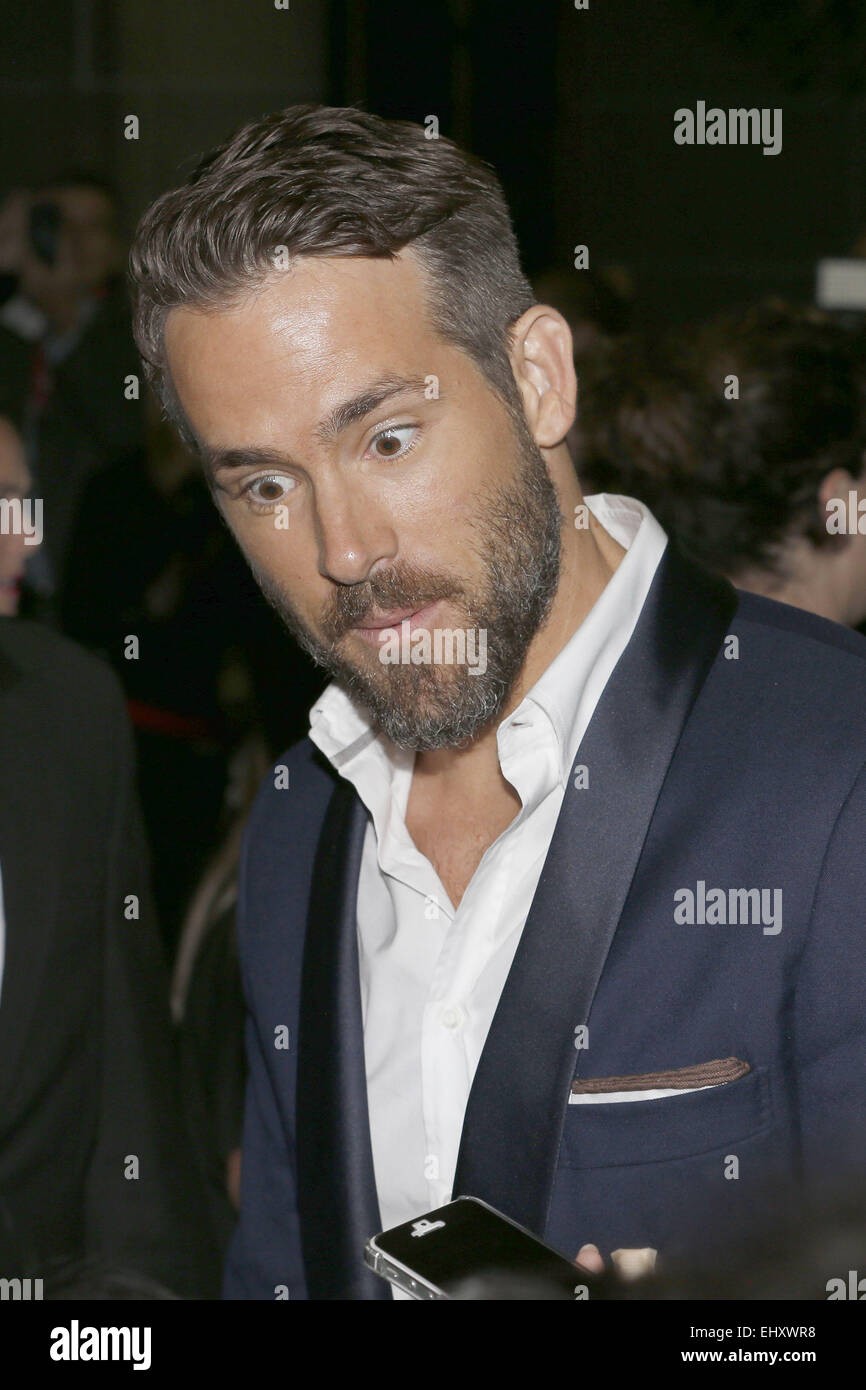 Ryan reynolds headshot hi-res stock photography and images - Alamy