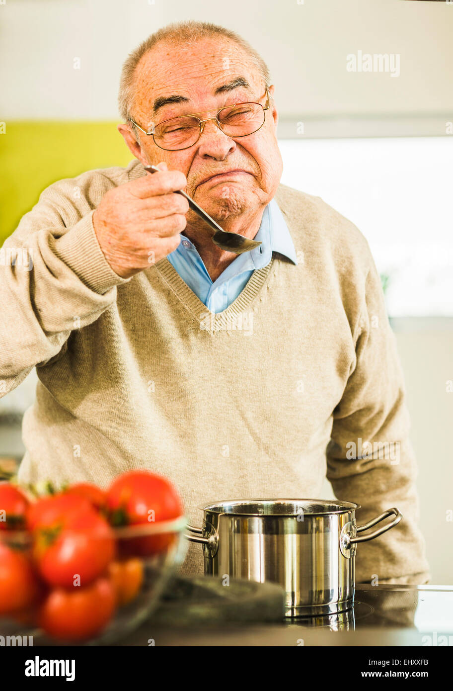 Disappointed faces hi-res stock photography and images - Alamy