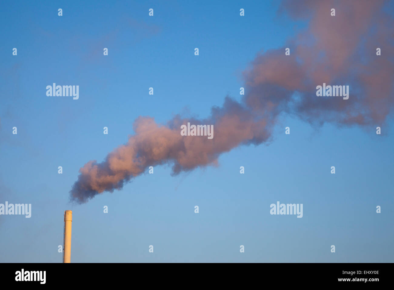 North rhine westphalia smoking chimney hi-res stock photography and ...