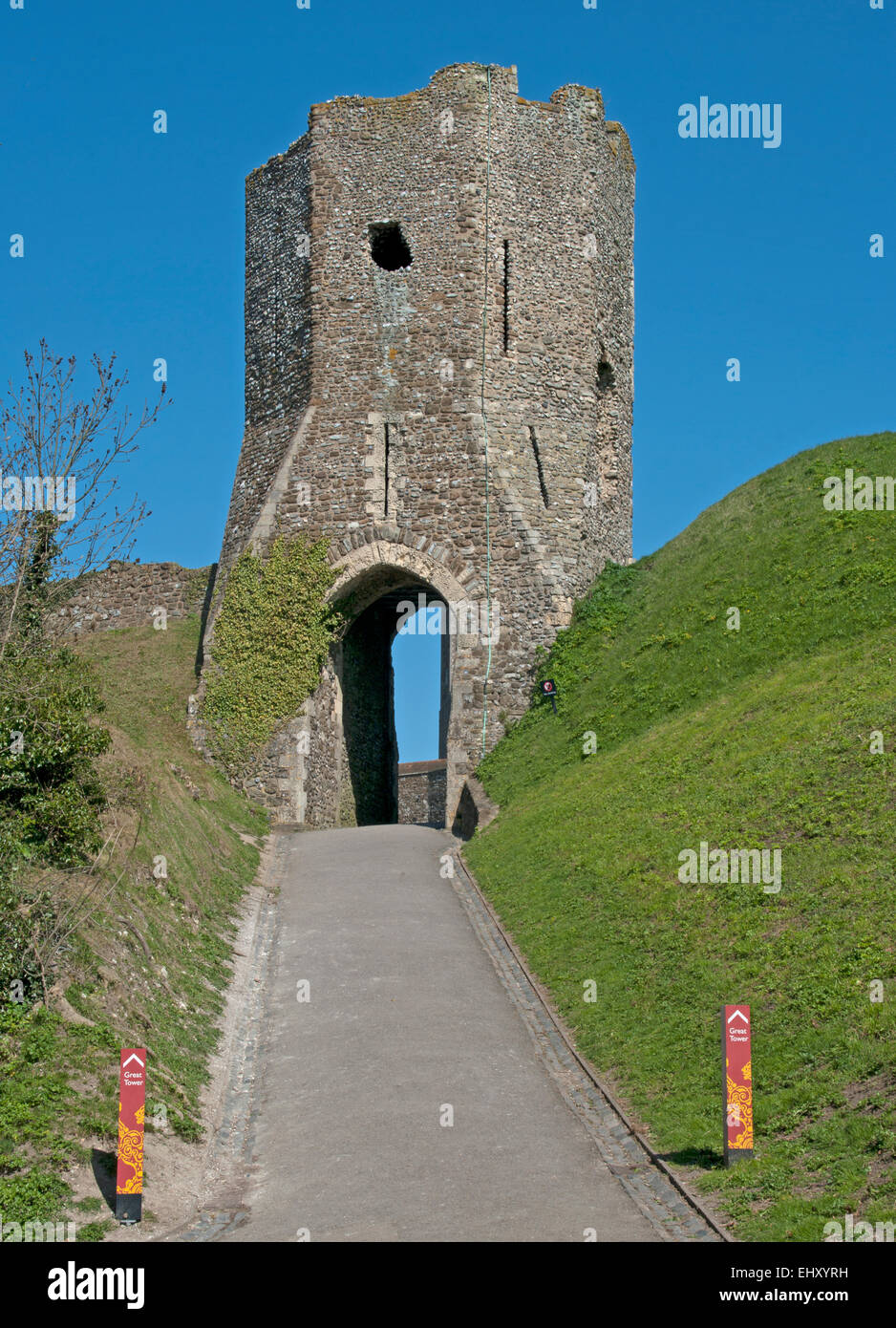 Dover england gate castle hi-res stock photography and images - Alamy