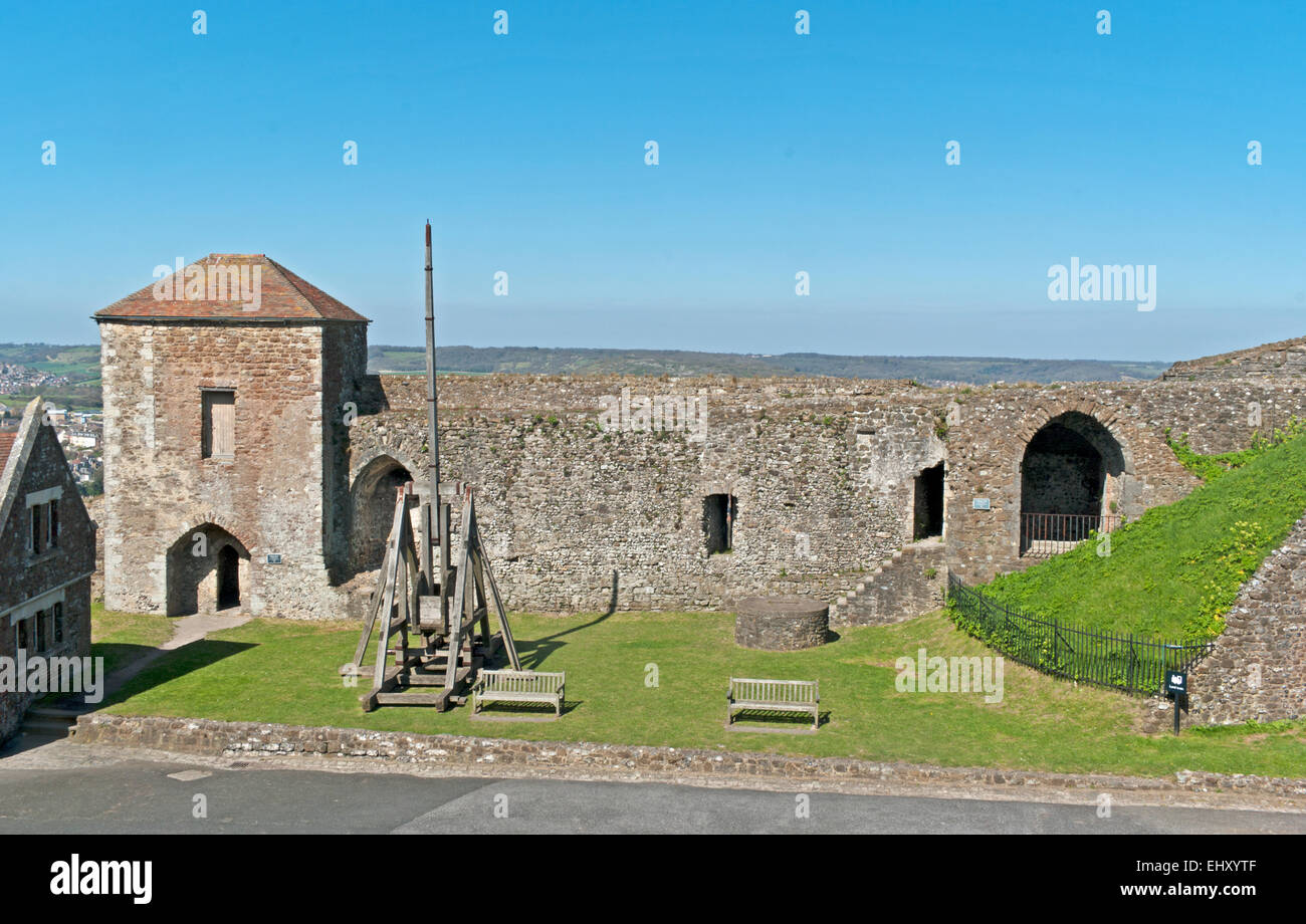 Trebuchet castle hi-res stock photography and images - Alamy