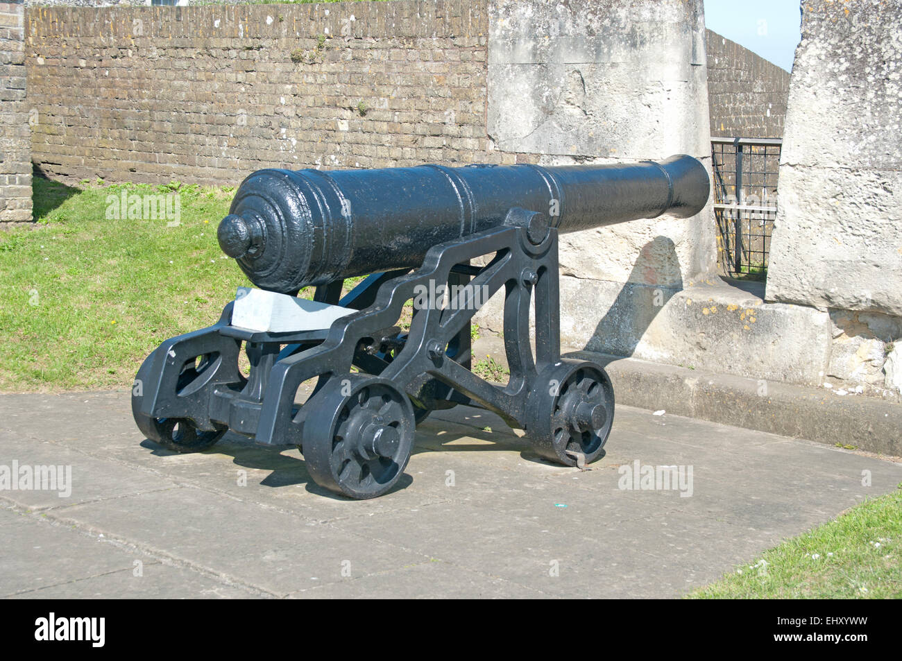 Dover Castle, Canon, Bell Battery, Dover, Kent, England Stock Photo - Alamy