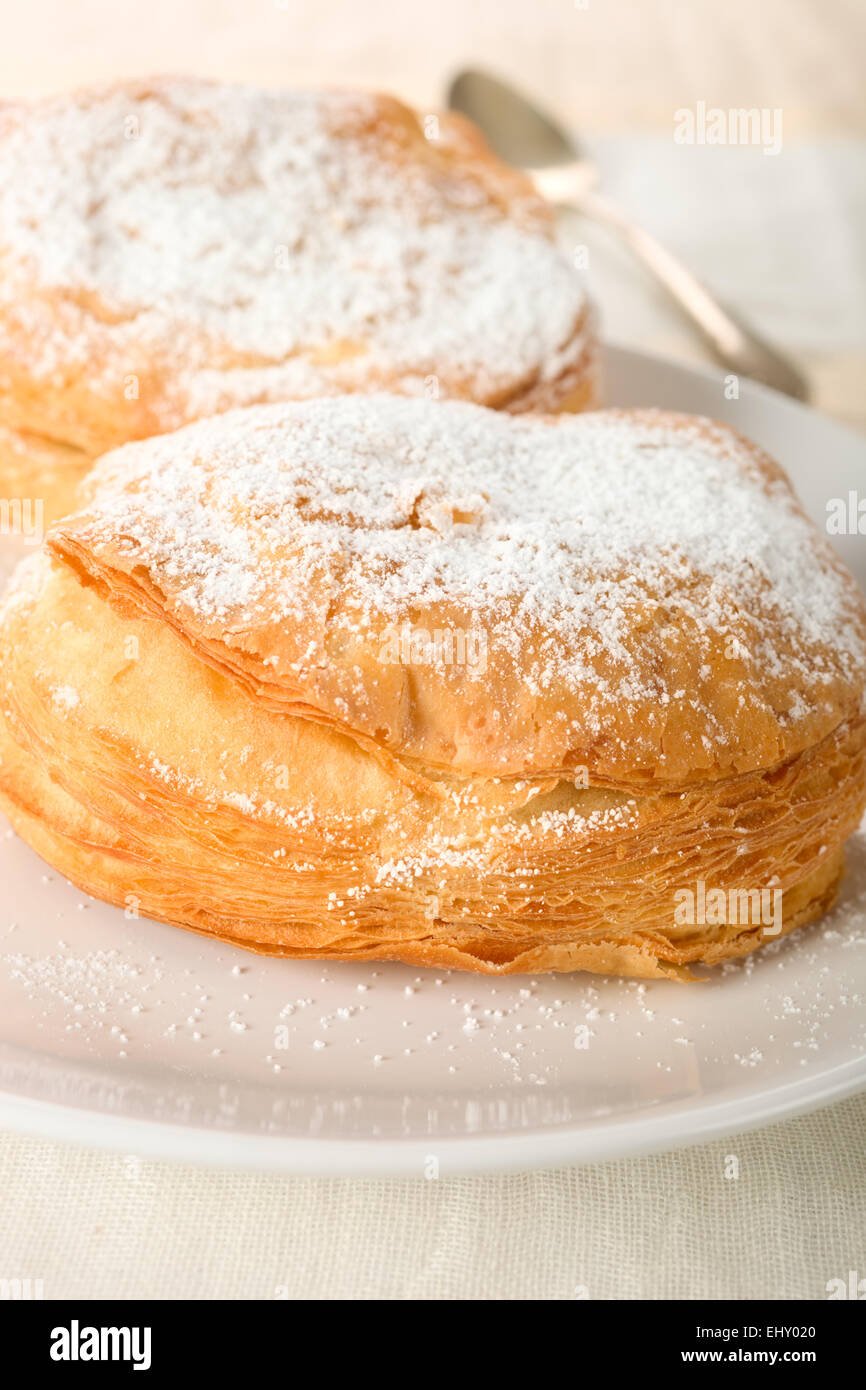 Food sweet puff pastry hi-res stock photography and images - Alamy