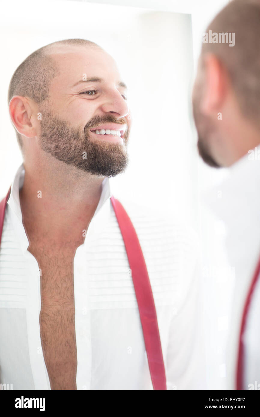 Man Baring Teeth High Resolution Stock Photography and Images - Alamy