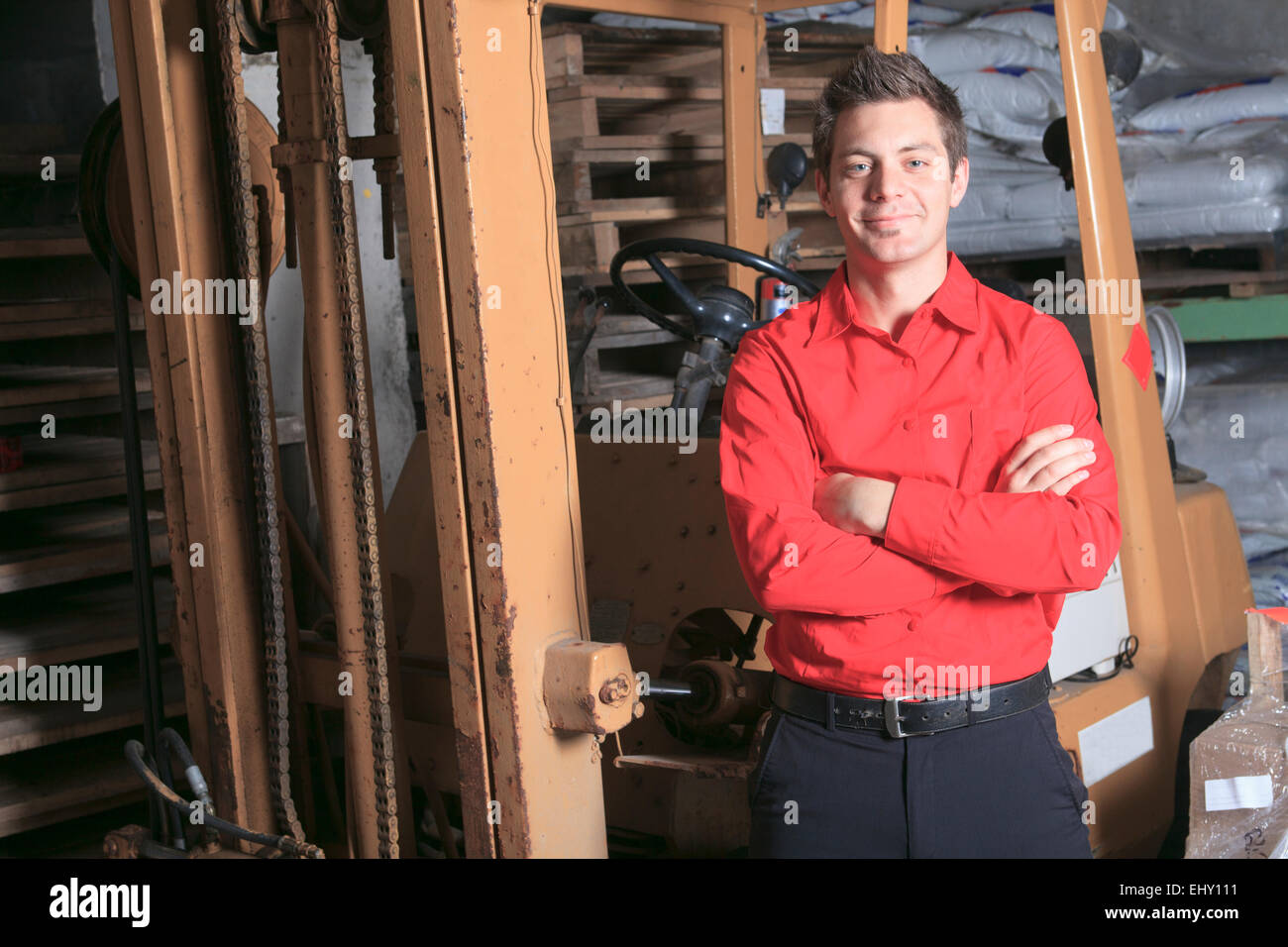 Hardware store employee Stock Photo - Alamy