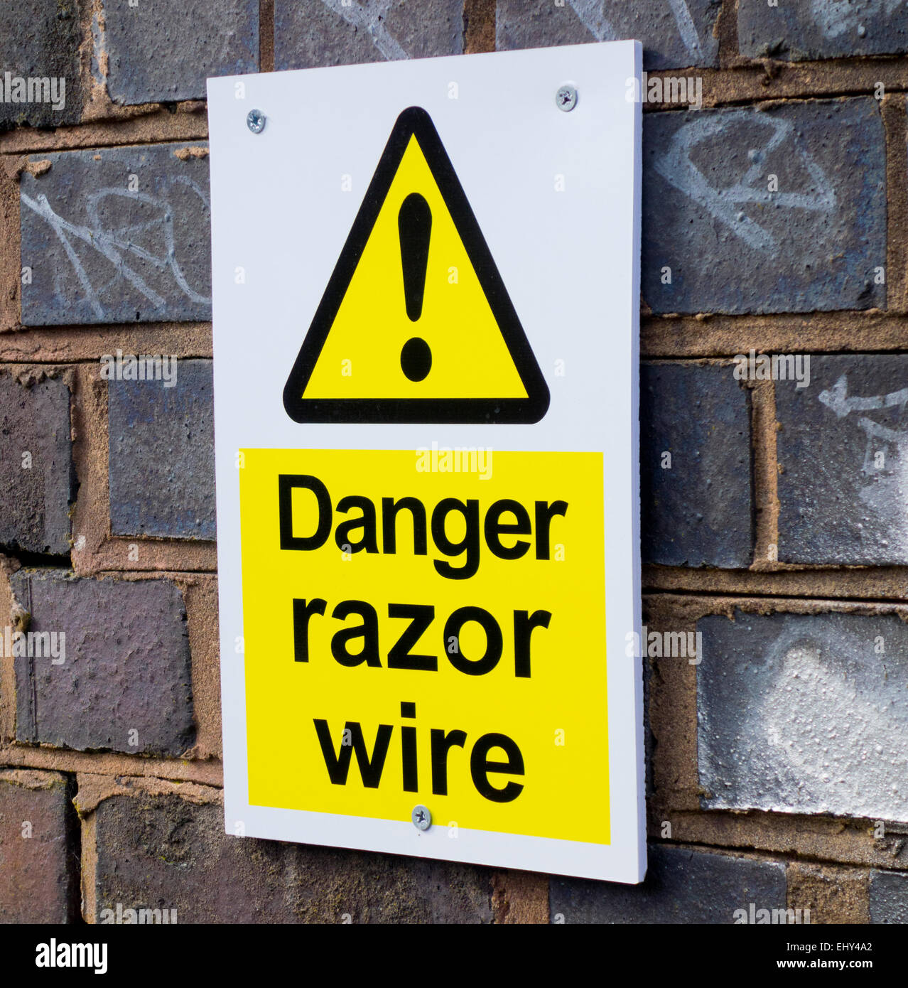 Danger Razor Wire Warning Sign, UK Stock Photo - Alamy
