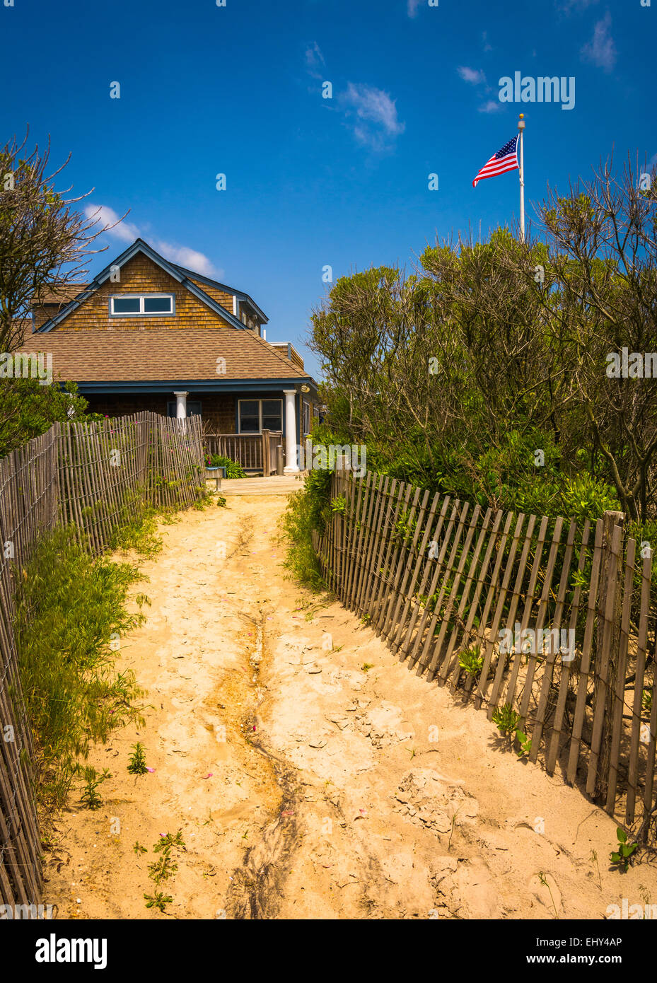 Sand path to a house in Ocean City, New Jersey Stock Photo - Alamy
