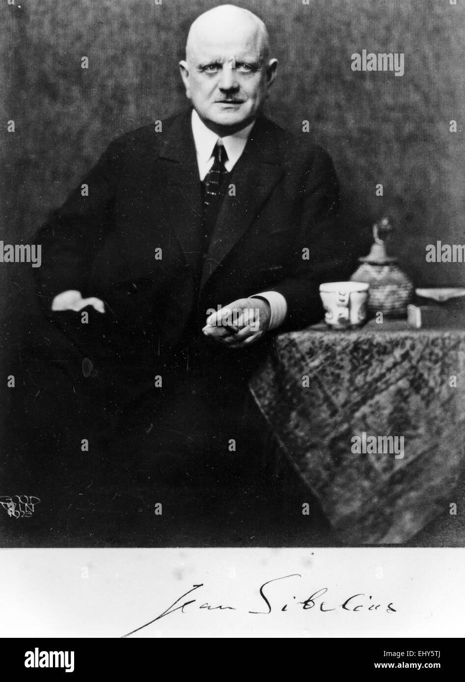 Jean sibelius hi-res stock photography and images - Alamy