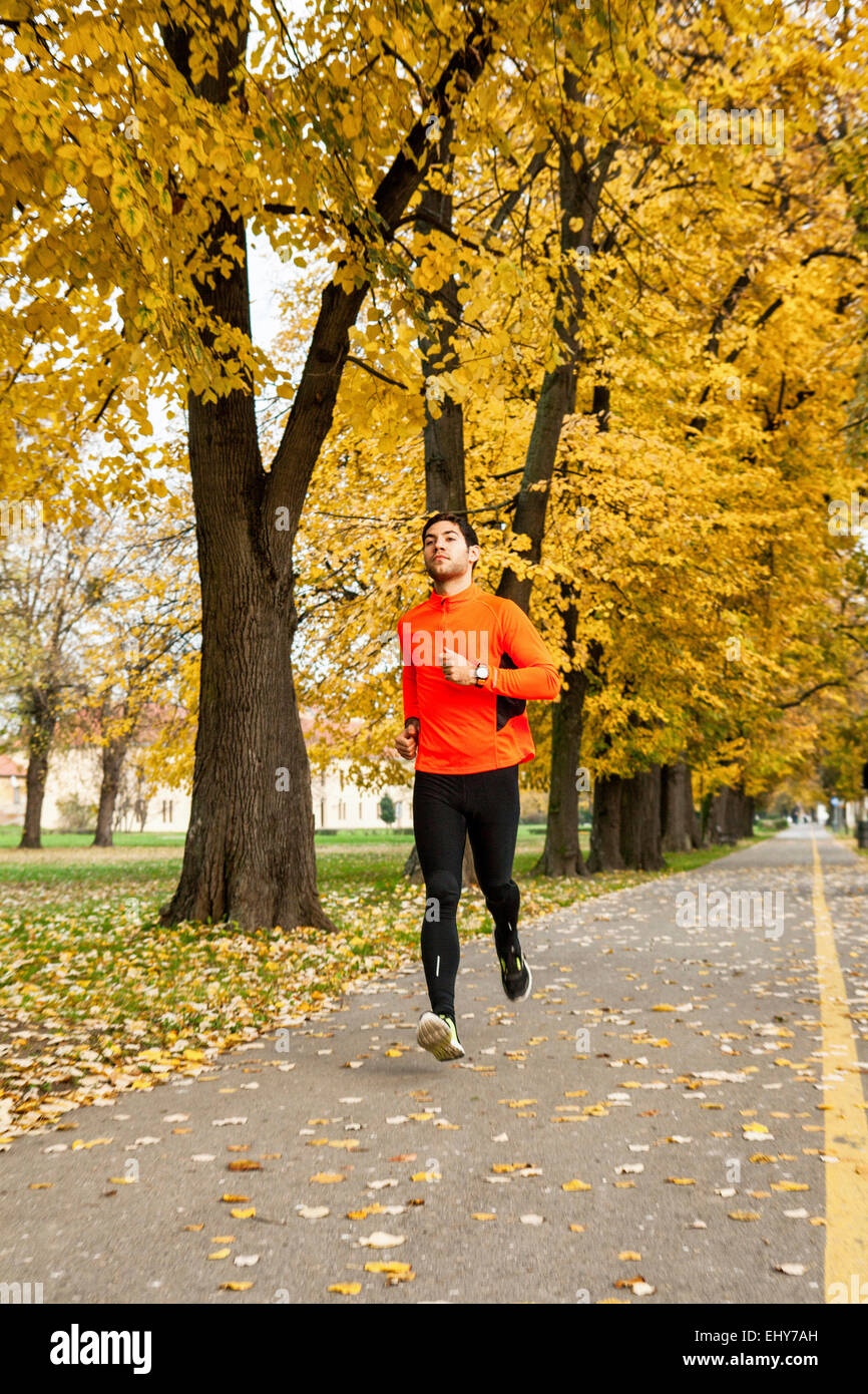 Jogging hi-res stock photography and images - Alamy