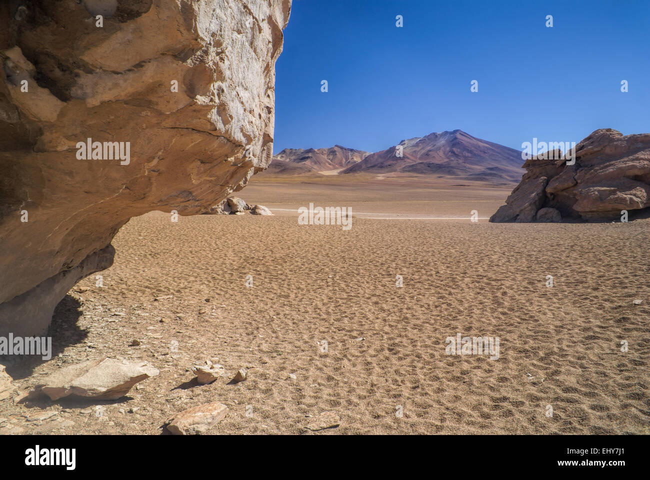 Picturesque view of tranquil bolivian desert near Salar de Uyuni in ...