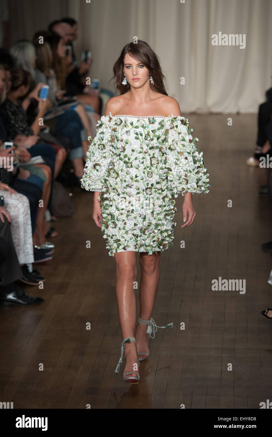 Marchesa front row catwalk held hi-res stock photography and images - Alamy