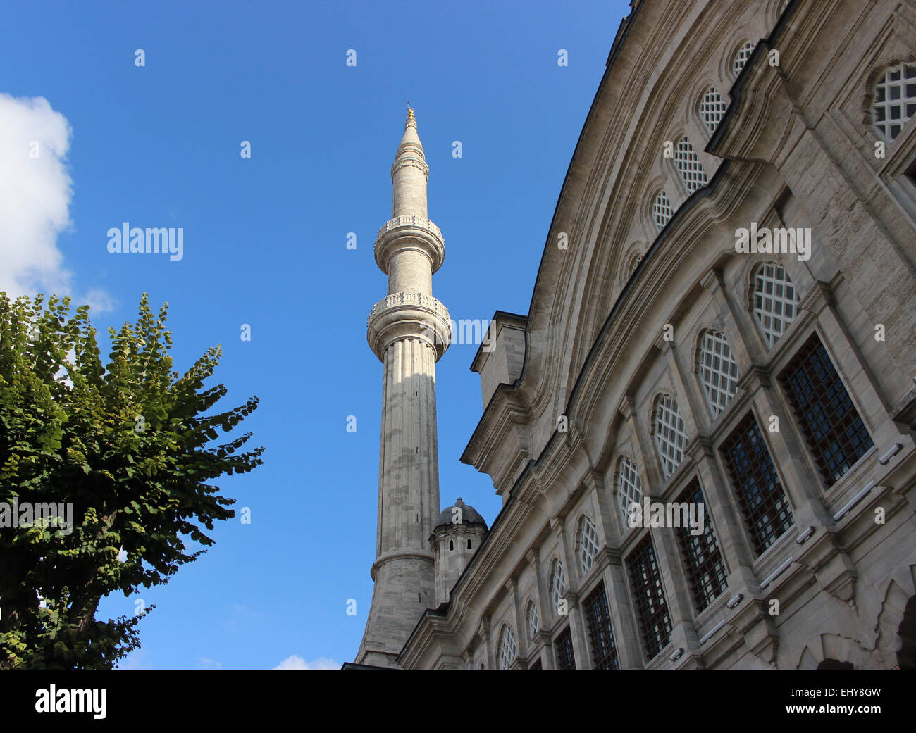 Nuruosmaniye Mosque (1755), Cemberlitas, Istanbul, Turkey Stock Photo ...