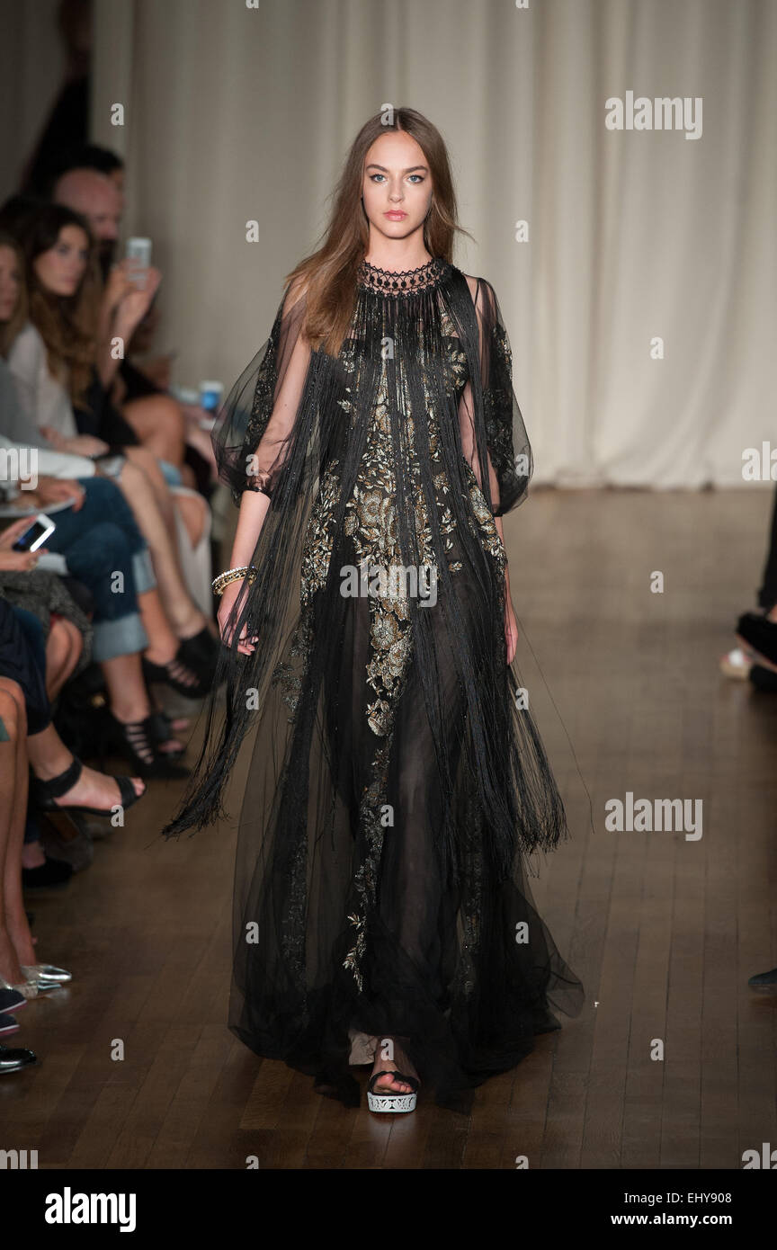 Marchesa front row catwalk held hi-res stock photography and images - Alamy