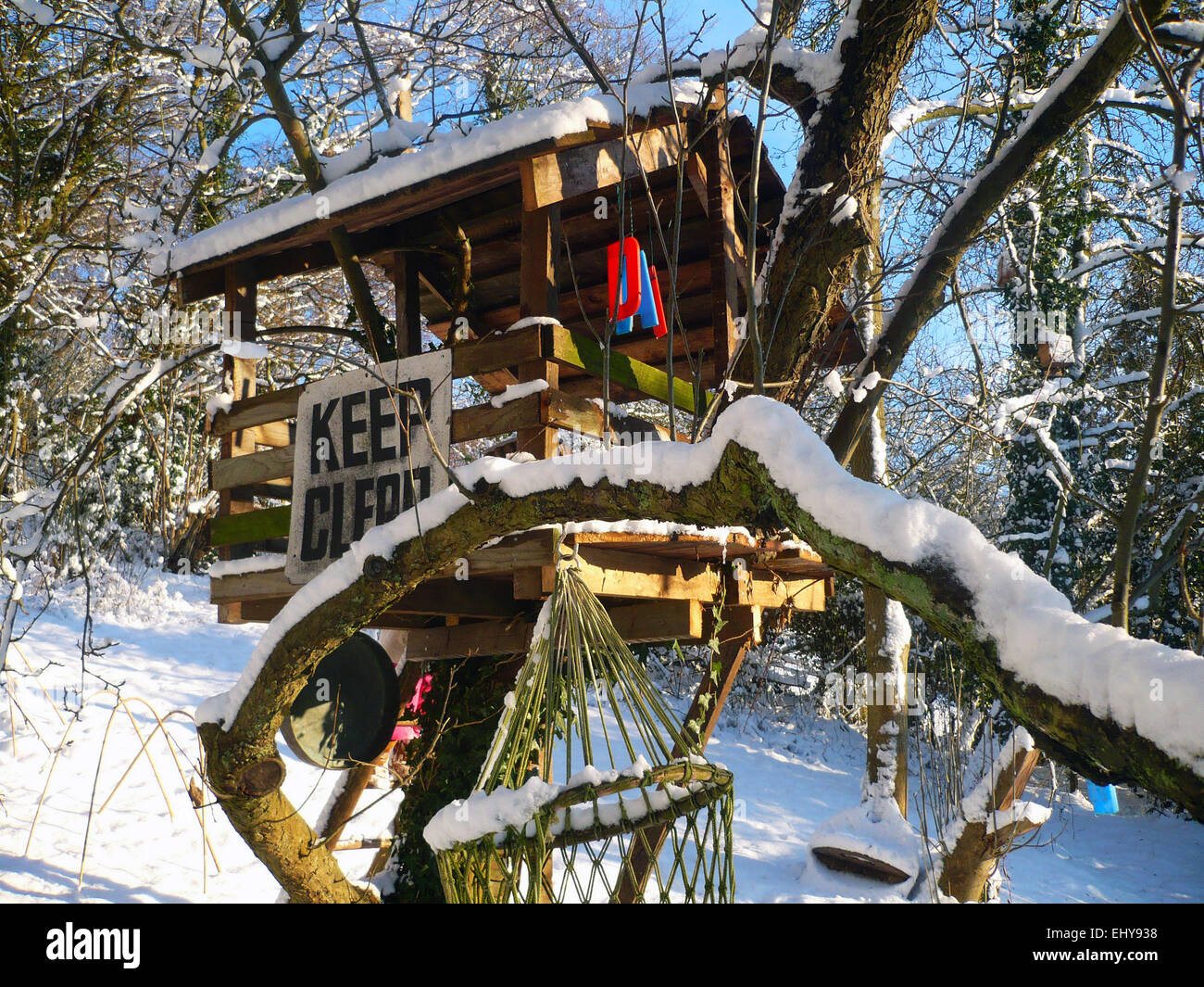 tree house in snow Stock Photo - Alamy