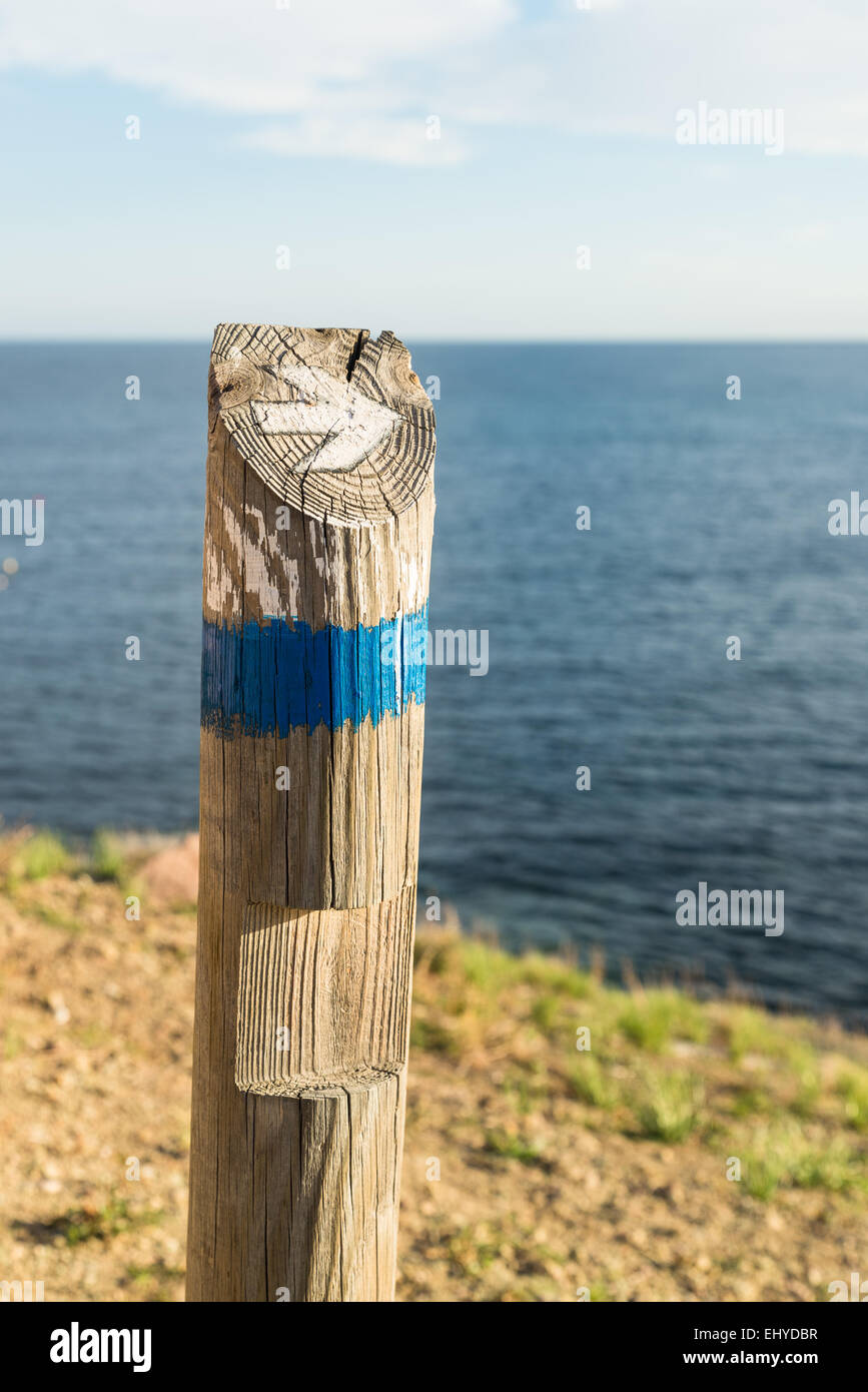 Wooden hiking signpost Stock Photo - Alamy