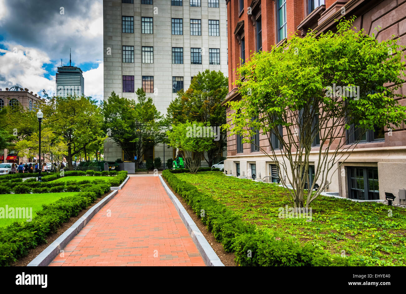 Walkway and garden in downtown Boston, Massachusetts Stock Photo - Alamy