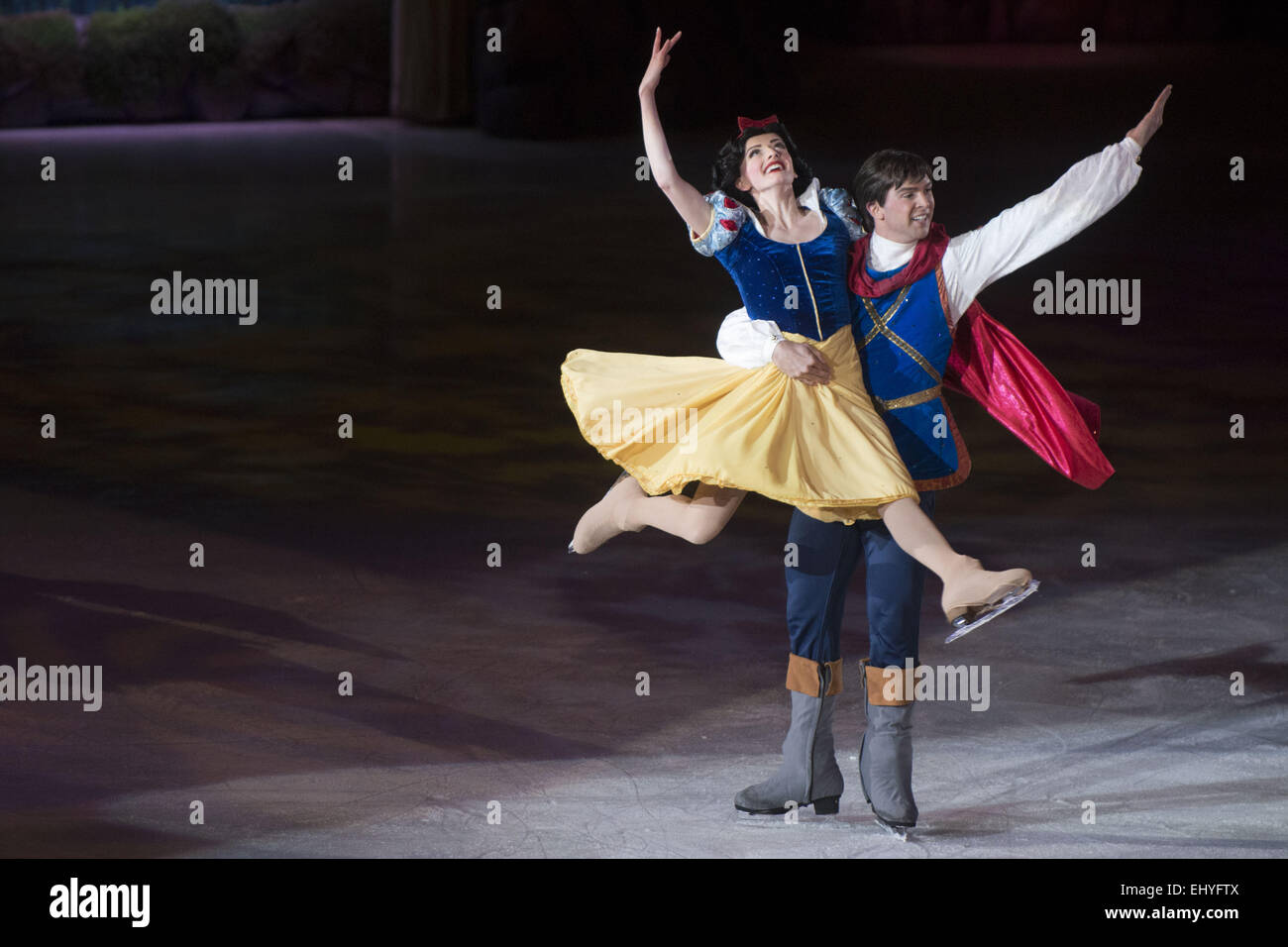 Disney on ice snow white hi-res stock photography and images - Alamy