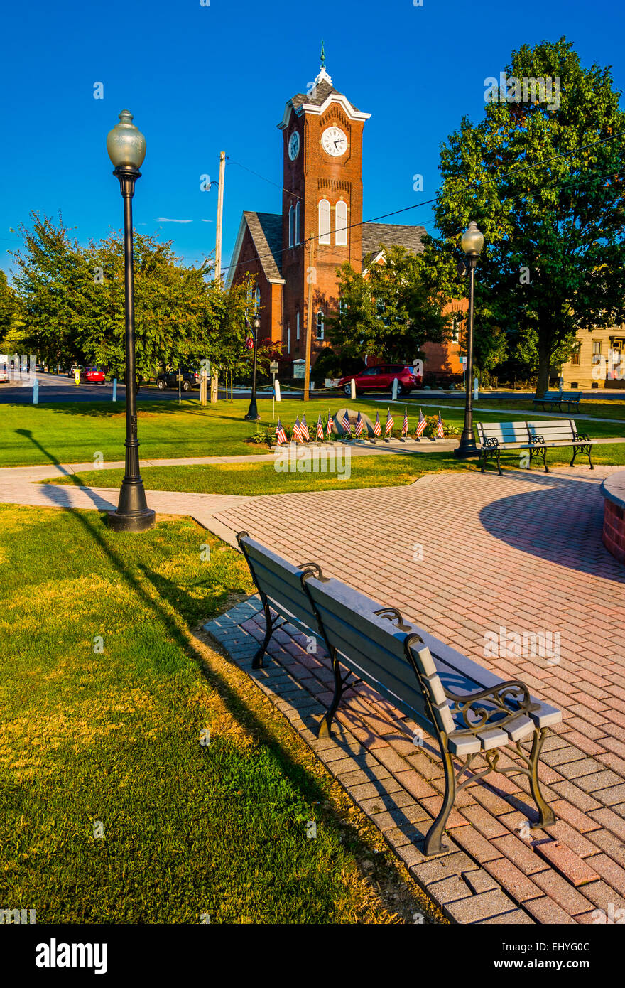 Bench and a church on the town square in New Oxford, Pennsylvania Stock ...
