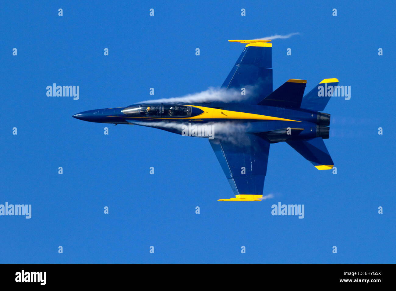 U s navy fighter weapons hi-res stock photography and images - Alamy