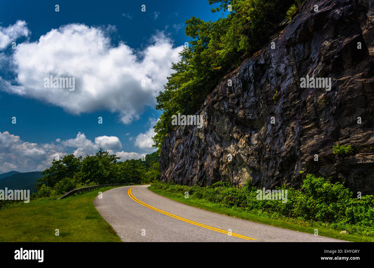 Cliffs along the Blue Ridge Parkway in North Carolina Stock Photo - Alamy