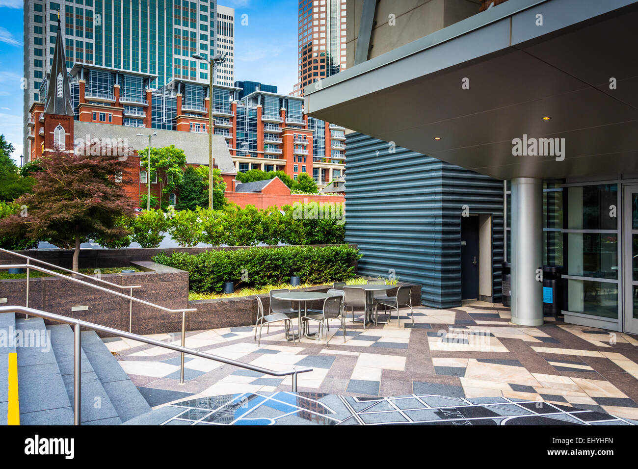 Courtyard in downtown Charlotte, North Carolina Stock Photo - Alamy