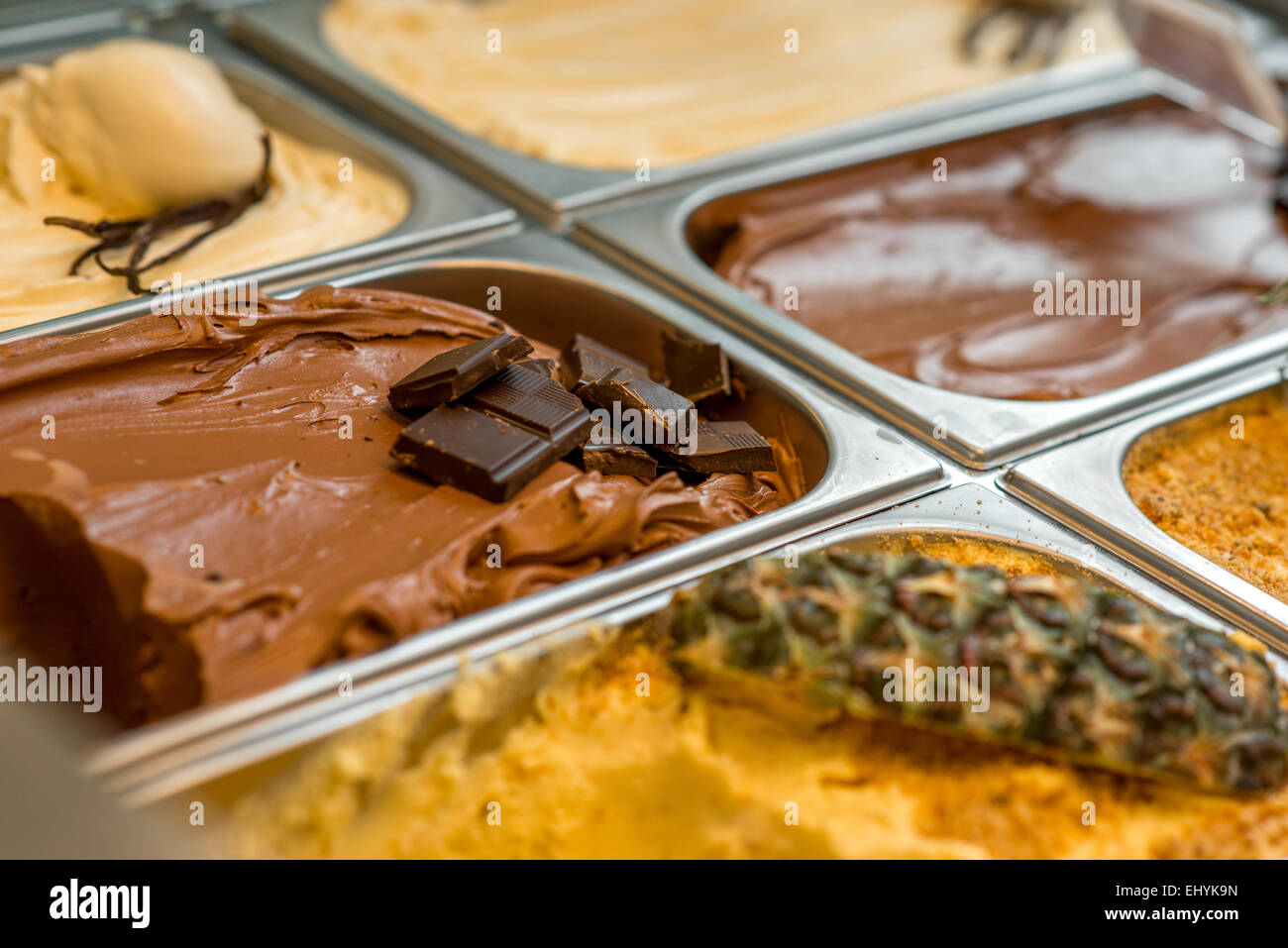 Ice trays hi-res stock photography and images - Alamy