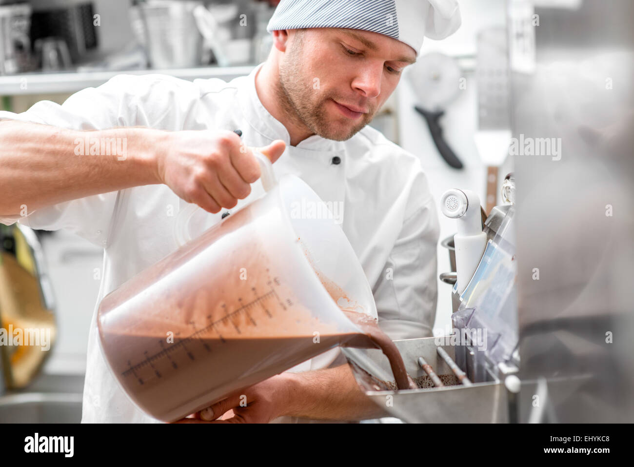 Ice cream machine production hi-res stock photography and images - Alamy
