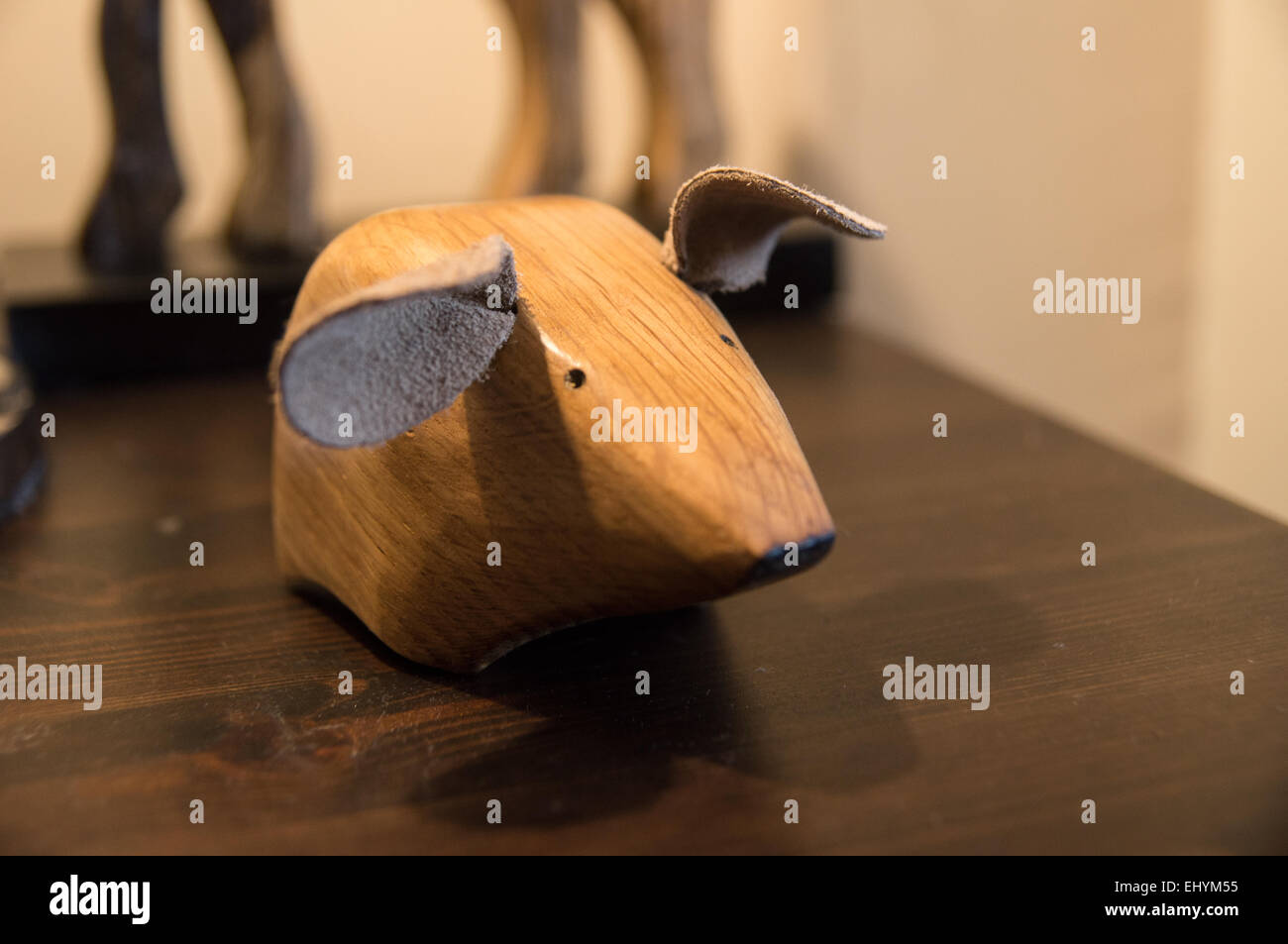 Wooden mouse hi-res stock photography and images - Alamy