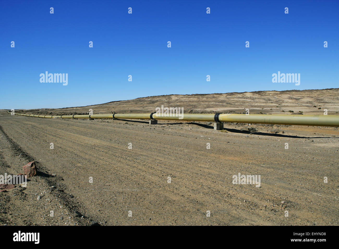 Pipeline along the road in the desert hi-res stock photography and ...