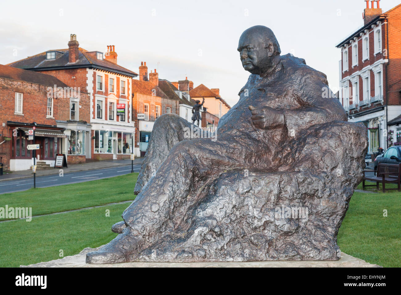 England, Kent, Westerham, Winston Churchill Statue Stock Photo - Alamy