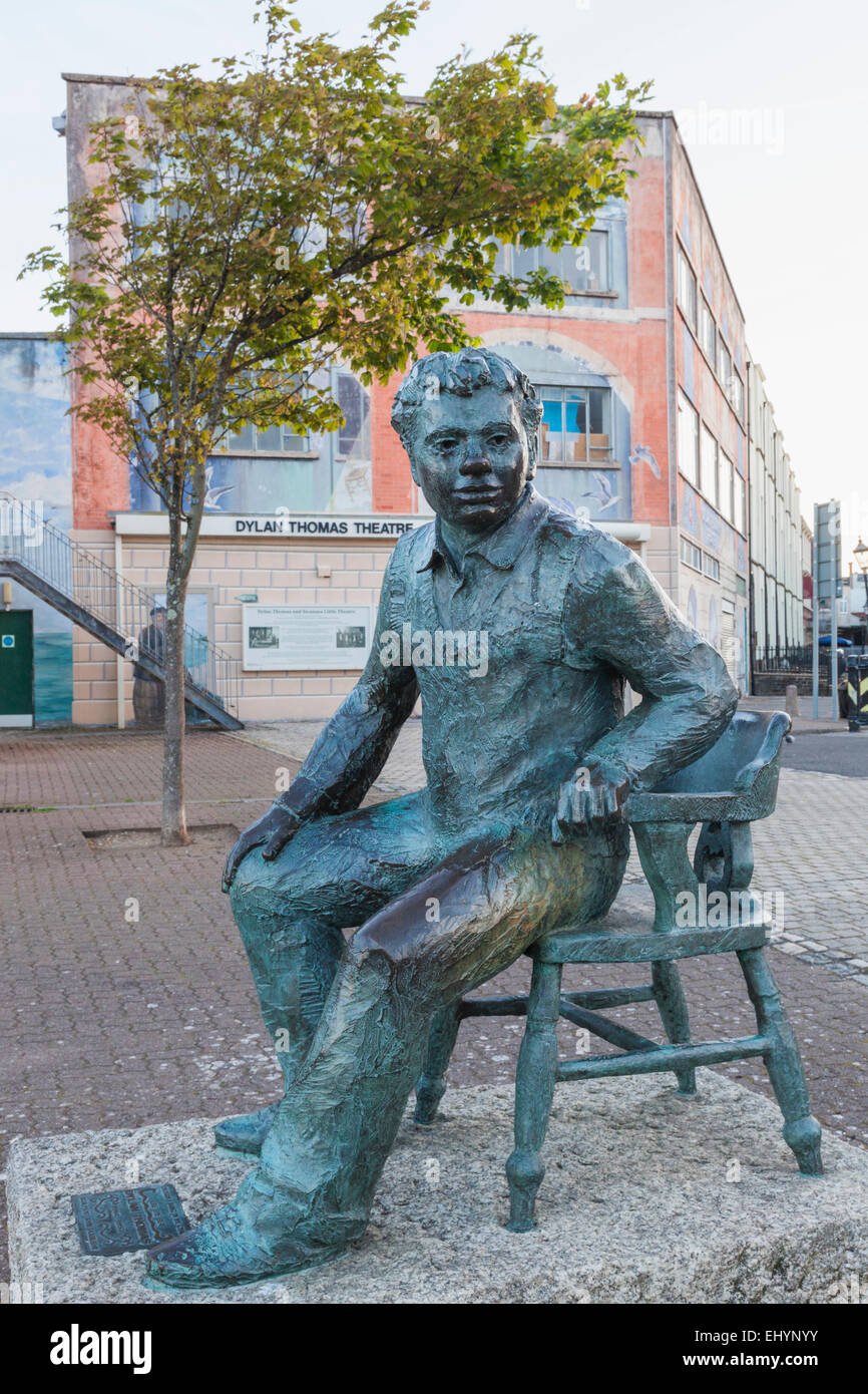 Wales, Glamorgan, Swansea, Dylan Thomas Statue Stock Photo - Alamy