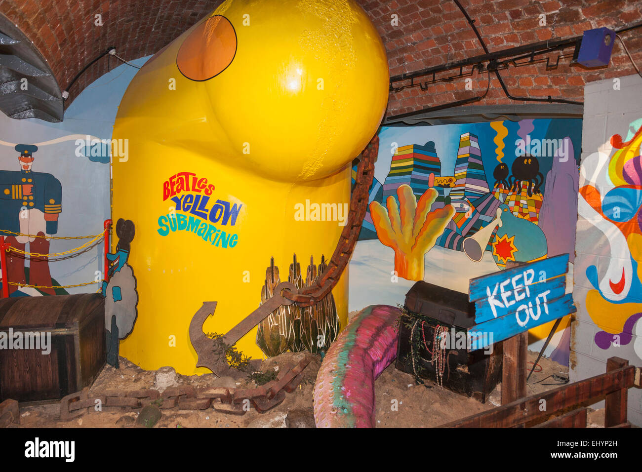 Liverpool yellow submarine hi-res stock photography and images - Alamy