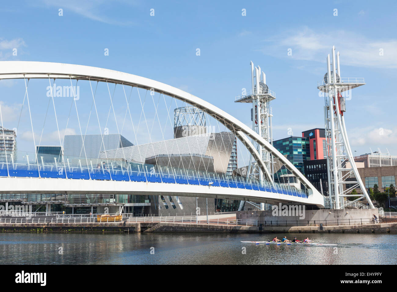 England, Manchester, city, Salford, Quays, Millenium Lift Bridge and ...