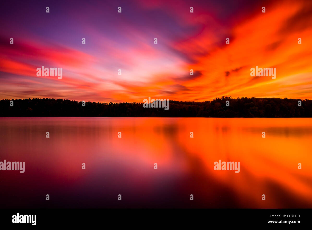 Long exposure at sunset, at Long Arm Reservoir, near Hanover ...