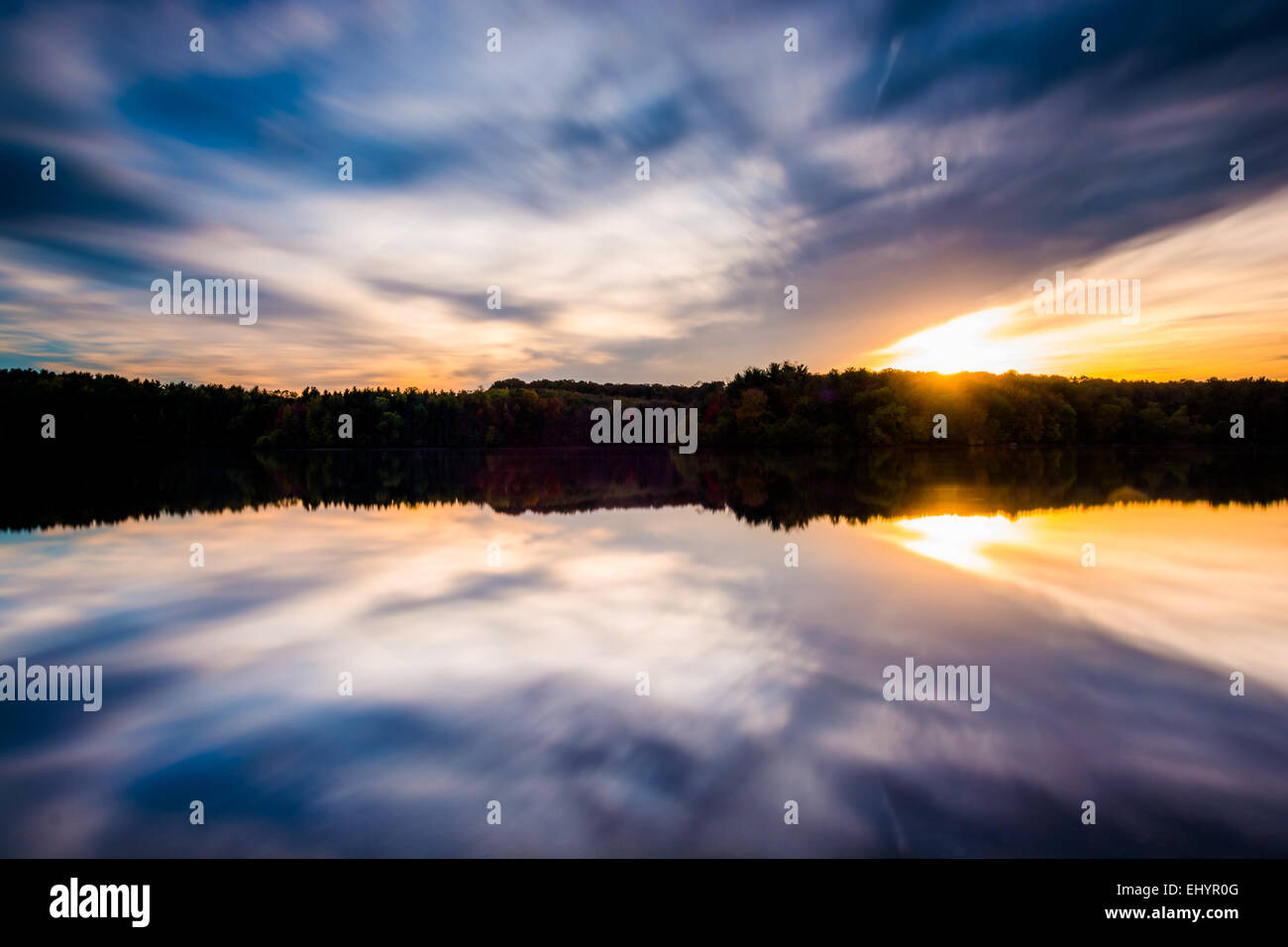 Long exposure at sunset, at Long Arm Reservoir, near Hanover ...