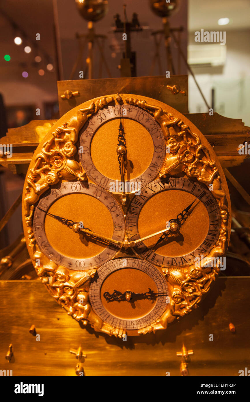 John harrison clock greenwich hi-res stock photography and images - Alamy