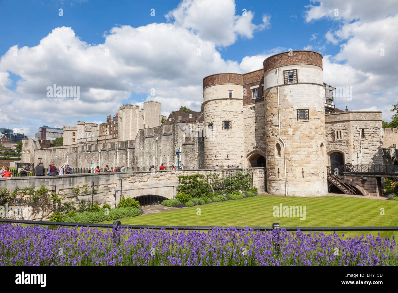 England, London, Tower of London, tower, Middle Tower Entrance Gate ...