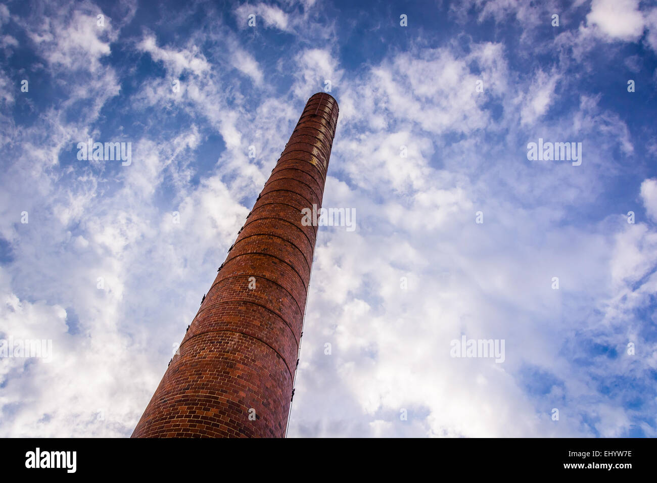 Abandoned brick smokestack hi-res stock photography and images - Alamy