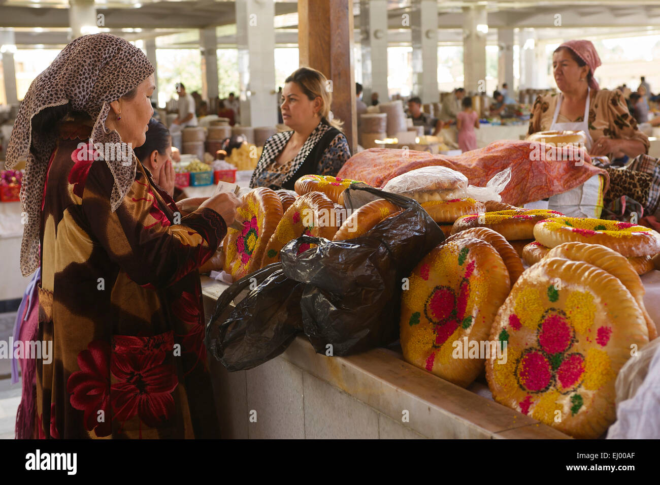 Inside food stand hi-res stock photography and images - Alamy
