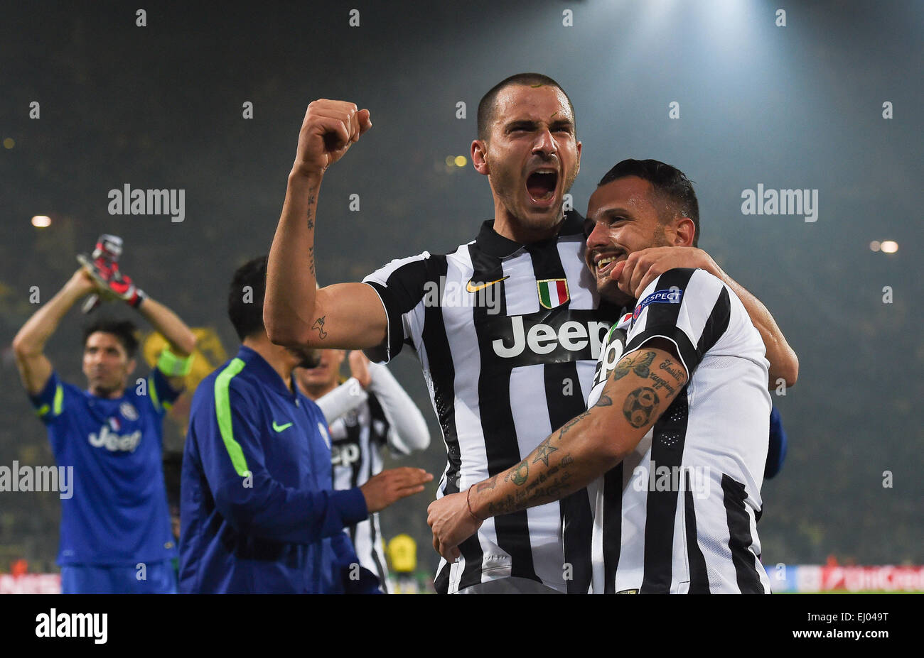 Dortmund, Germany. 18th Mar, 2015. Turin's Leonardo Bonucci (l) and ...