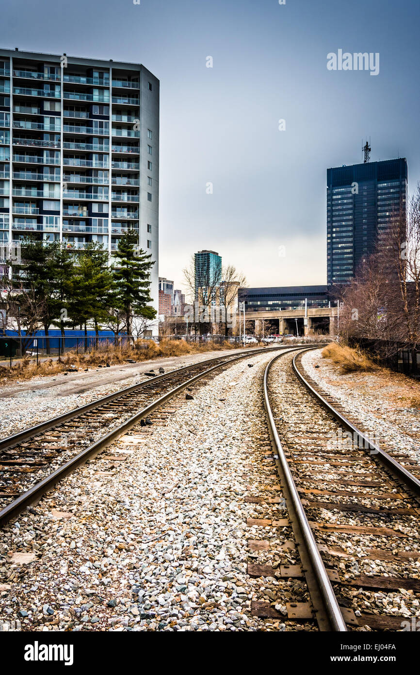Philadelphia railroad tracks hi-res stock photography and images - Alamy