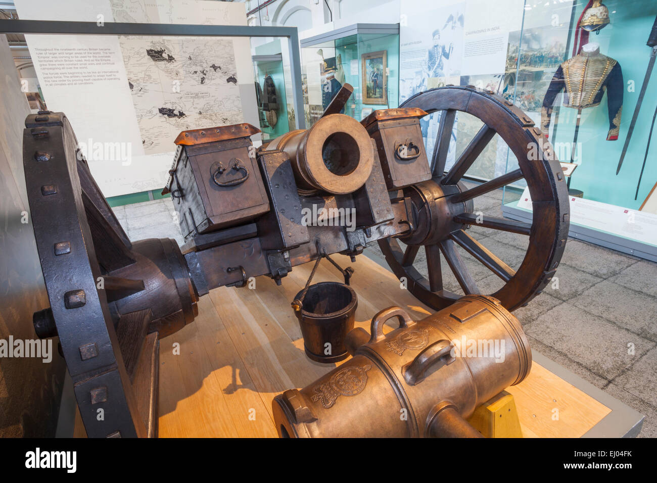 5 inch howitzer hi-res stock photography and images - Alamy