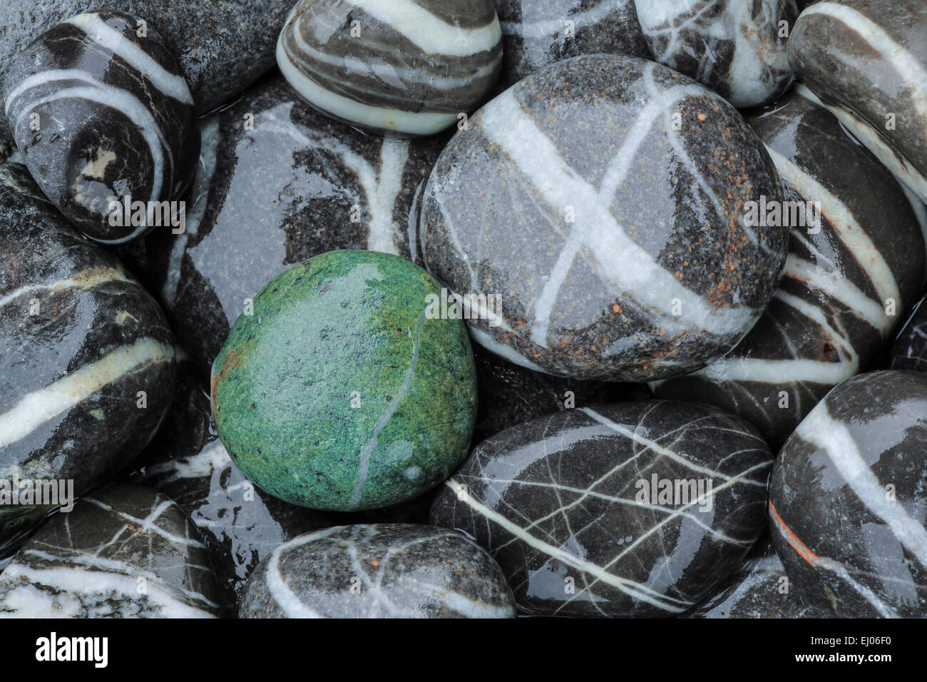 Black rock white lines hi-res stock photography and images - Alamy