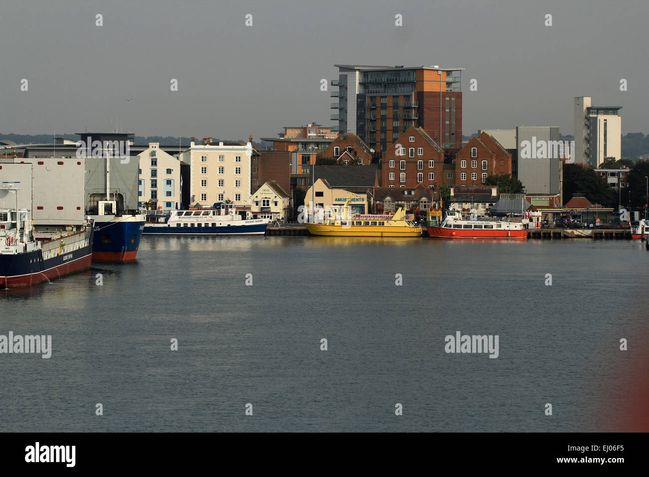Poole docks hi-res stock photography and images - Alamy